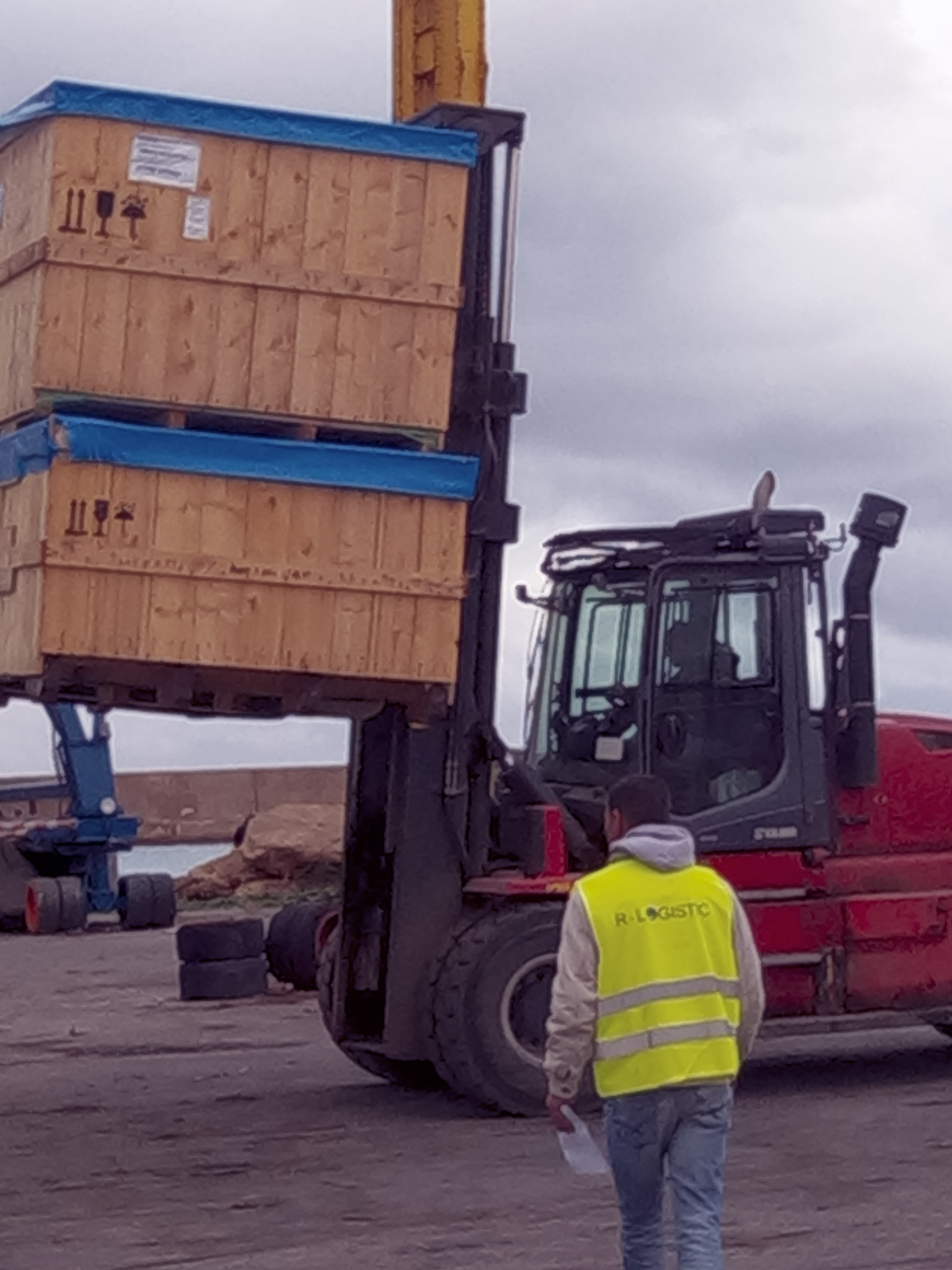 OUR GALLERY – R-Logistic